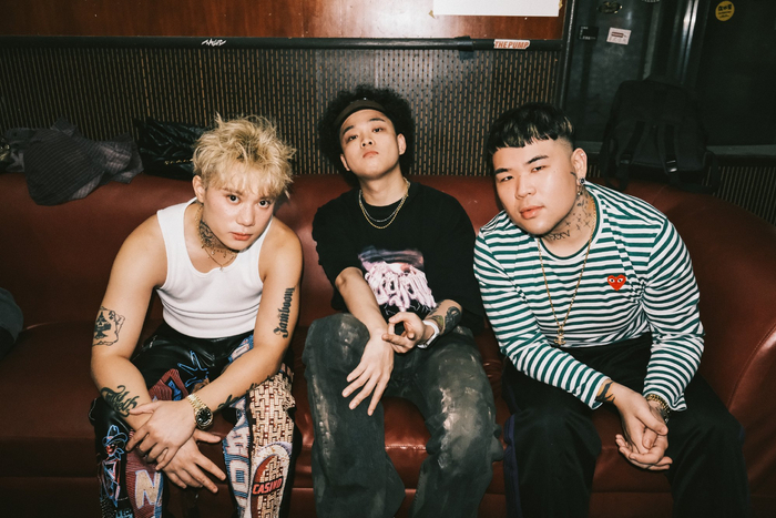 Ansr J x 李佳隆 x KnowKnow 最新合影|李佳隆_新浪新闻