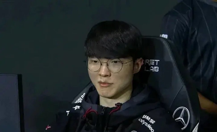 绷不住了哈哈哈！|T1|LNG|Faker_新浪新闻