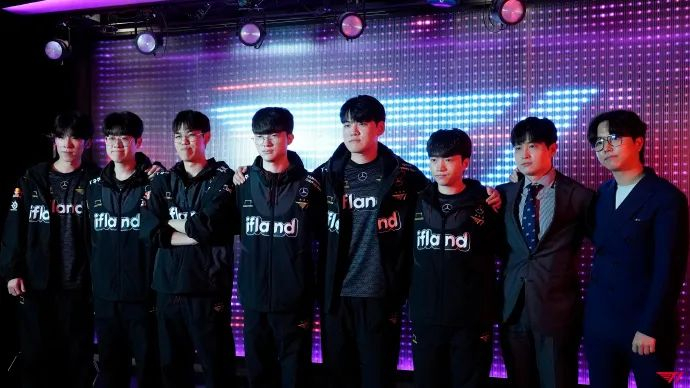 S13：UZI、Doinb亲赴韩国首尔，现场解说T1对战WBG