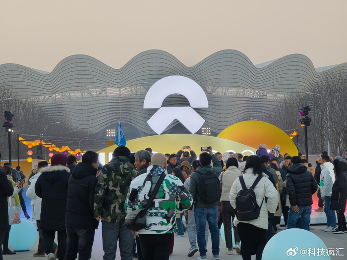 蔚来NIO Day 2023，现场用用户公益市集真热闹……|蔚来_新浪新闻