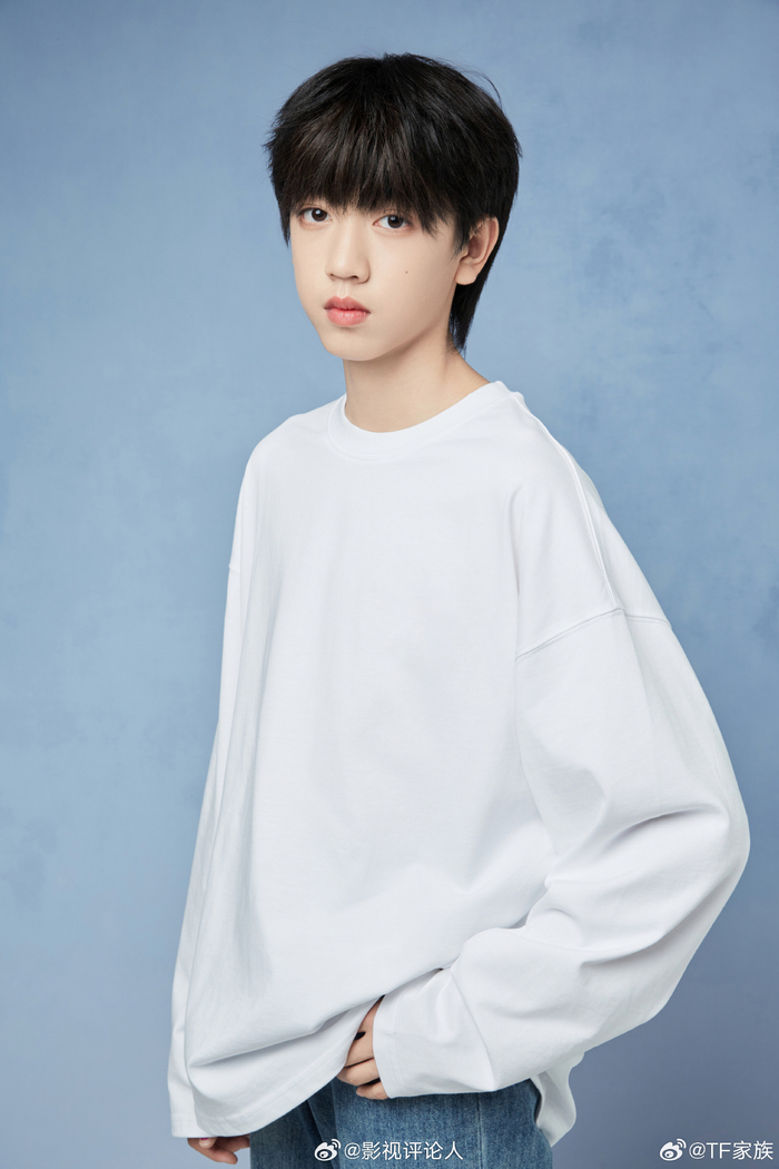 Tf家族四代练习生2024全新公式照！ Tf家族 练习生 张奕 新浪新闻