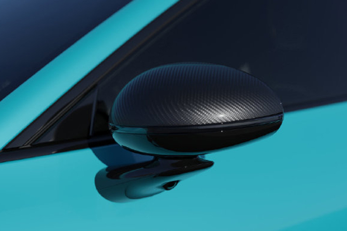 小米SU7新官图发布 缩小尾标字母/碳纤维后视镜