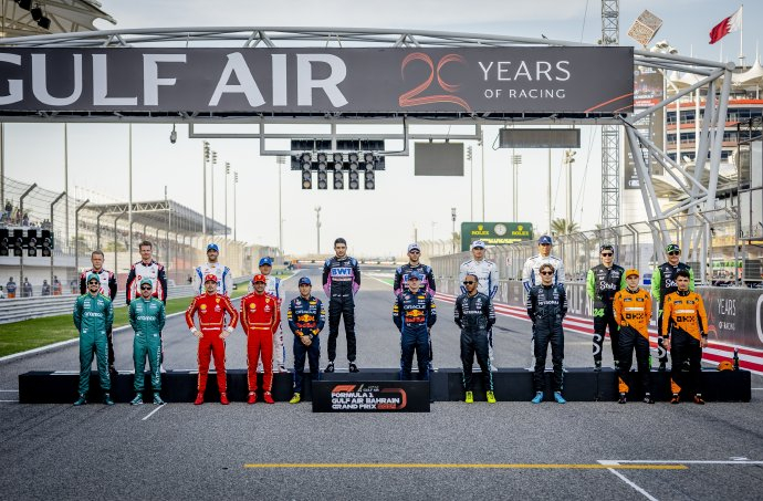 2024赛季F1开赛大合影|F1_新浪新闻