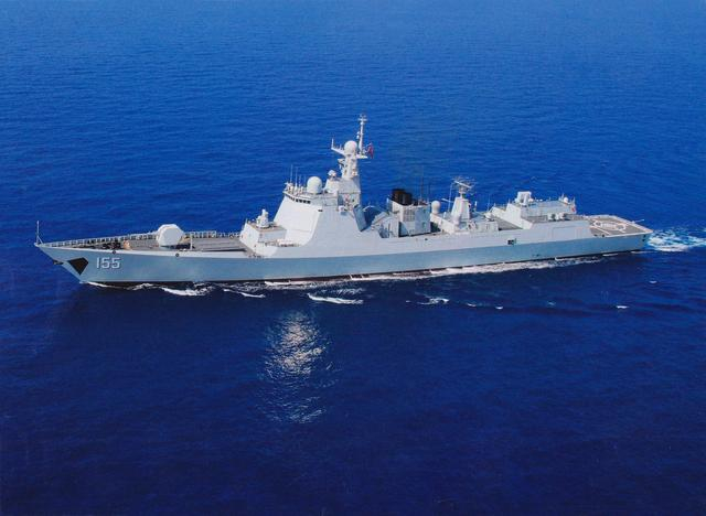 17万吨的正义，075、076与003三舰同框，世界最强造船岛露出峥嵘