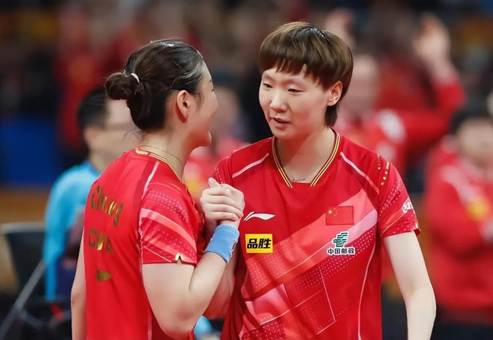 CCTV5播WTT新加坡赛，女单包揽4强，王楚钦梁靖崑能否会师决赛