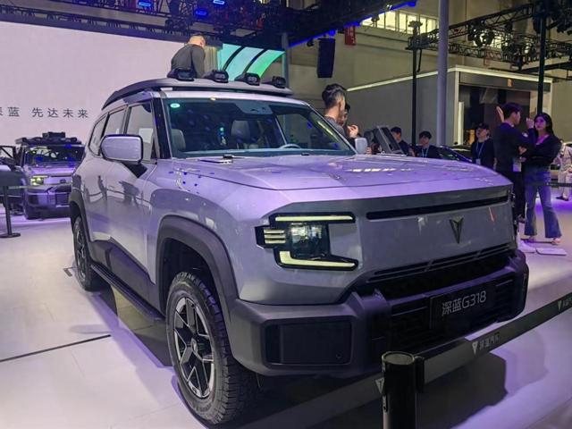 竞争坦克400、豹5，深蓝G318正式亮相