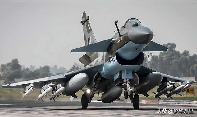 深度对比：F16-Block 70与歼10C，两大战机，到底谁更强悍？