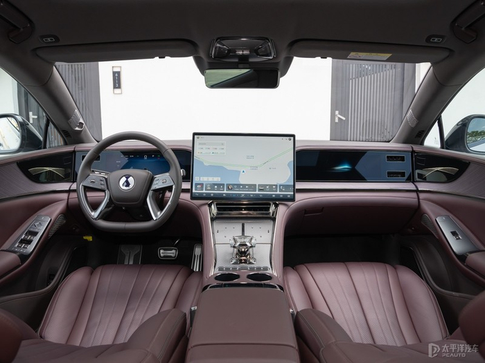 腾势N9官图发布 将搭载易三方技术 提供纯电和插混可选