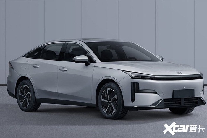 吉利银河L6 EM-i实拍曝光！换1.5L插混 油耗大降