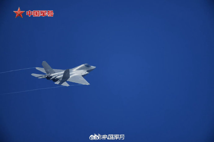 由@中国军号 发布的J35A飞行大图|歼35|画面_新浪新闻