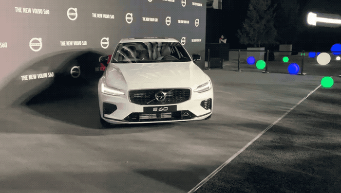 沃尔沃新S60 28.6万开卖！配L2级自动驾驶，插混版最值得