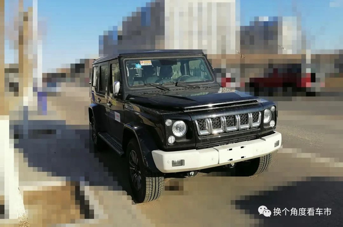 宋楠：实拍搭载V型6缸3.0TT发动机的北汽BJ80尊贵版测试车