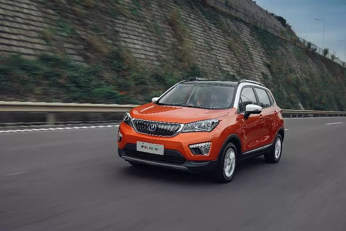 一辆不止于代步的纯电动SUV丨试驾长安CS15 EV