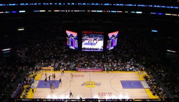 从建筑的角度看，为什么NBA转播比CBA更有质感？