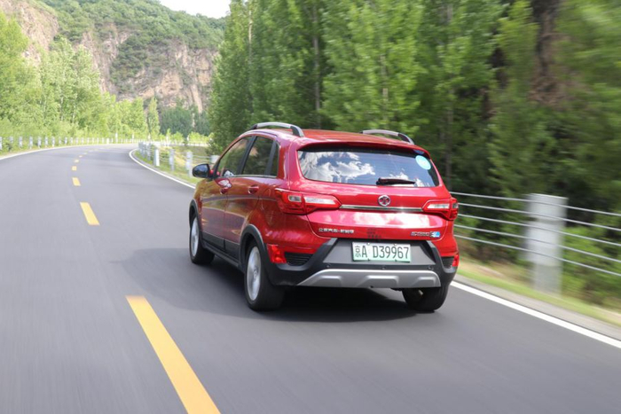 刷新我的三观 试驾北汽新能源EX360