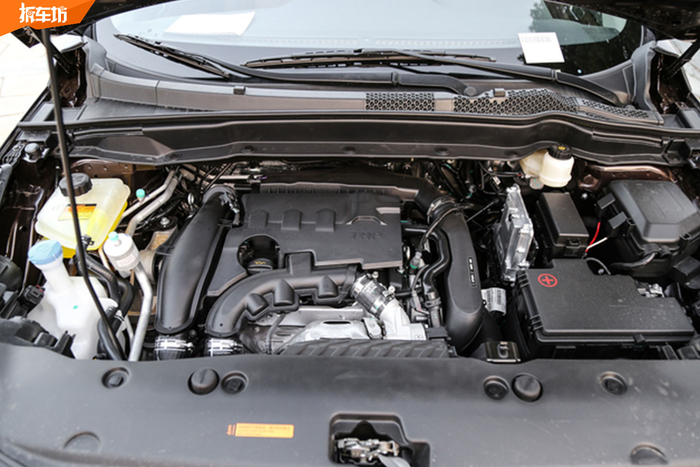 东风风神AX7手动挡上市 售8.98-10.68万元