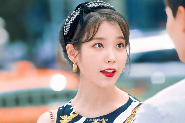 IU童年照曝光从小就是高颜值_新浪图片