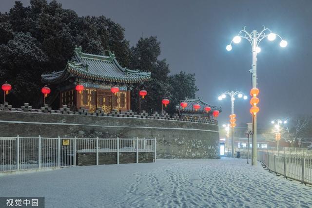北京迎龙年初雪 故宫角楼前瑞雪纷飞新浪图片