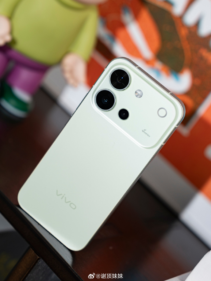 想随手留住那些心动的动态瞬间？vivo S60的4K原生live给出了新解法|生活|星星海|手机|背板|星海_新浪新闻