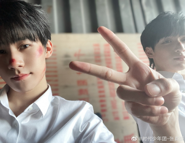 时代少年团严浩翔发文庆18岁生日 宋亚轩刘耀文等晒照祝贺_新浪图片