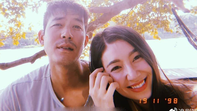 泰星Weir和Bella结束九年爱情长跑 昔日甜蜜已成回忆_新浪图片