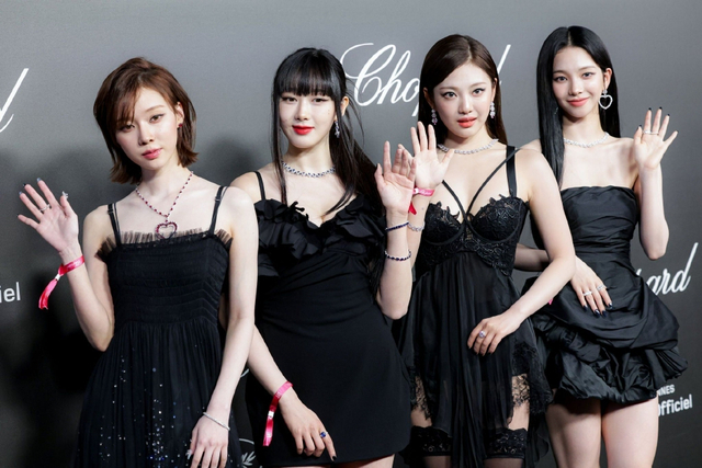 aespa戛纳晚宴大放异彩 全员小黑裙优雅又炫酷超吸睛_新浪图片