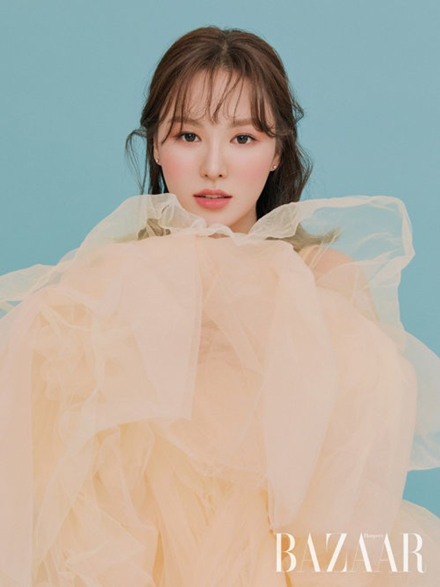 Wendy复出首拍写真状态满分 笑容甜美肌肤吹弹可破_新浪图片