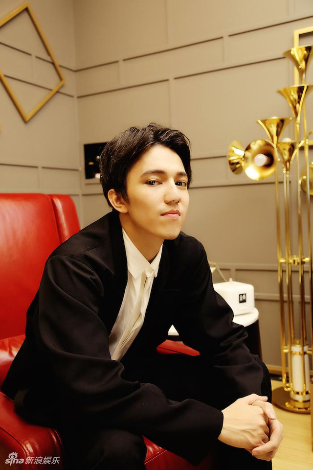 迪玛希：粉丝过度担心使我焦虑 愿意坦然接受质疑_手机新浪网