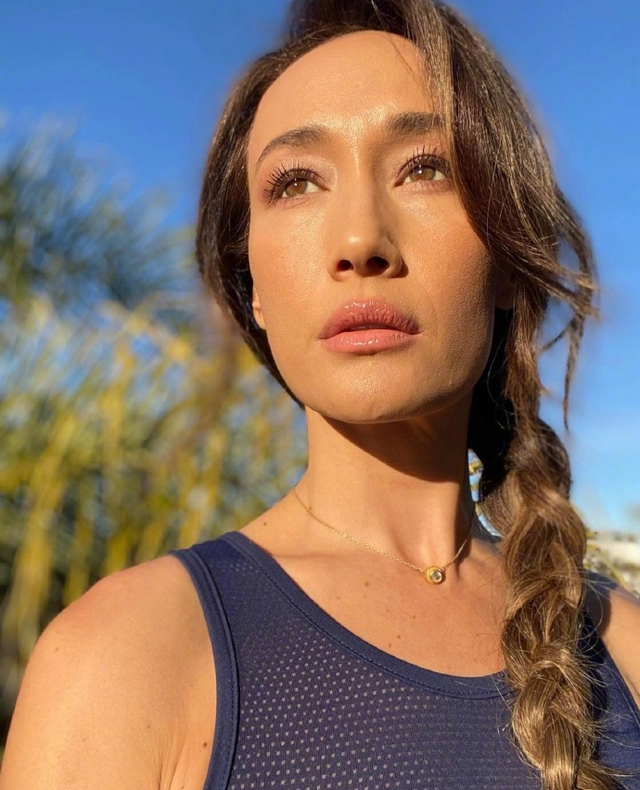 状态绝了！42岁MaggieQ晒自拍皮肤紧致 身材保持相当好_新浪图片