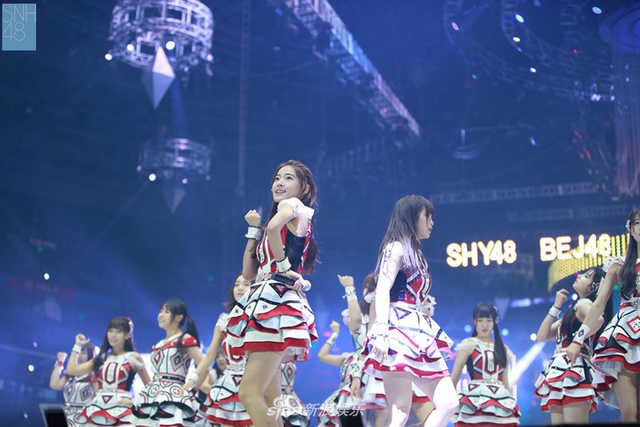 美女如云！SNH48 GROUP众位队长带200多位队员现身_新浪图片
