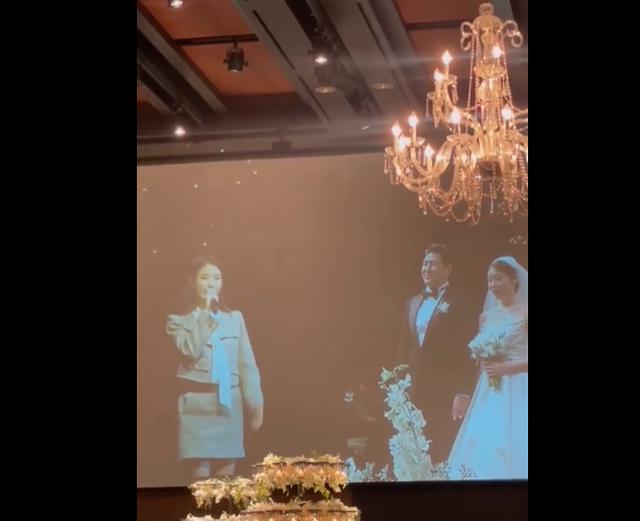 T Ara朴智妍婚礼视频曝光 Iu到场为好友演唱祝歌新浪图片