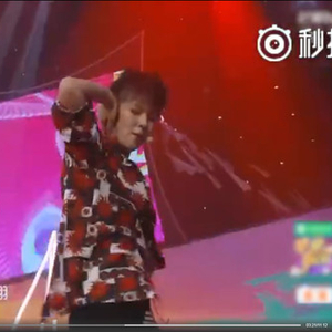 火箭少女101首秀 11分钟表演sunnee仅剩3秒钟镜头_手机新浪网