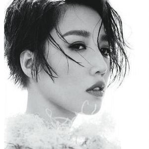 A-Lin追逐歌唱梦想不易 从小就被父亲期许当警察_手机新浪网