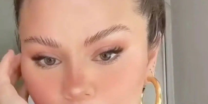 赛琳娜退网感谢粉丝抱不平 海莉账号开启评论限制_手机新浪网