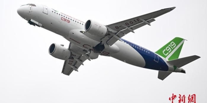 国产大飞机C919飞行员已就位，旅客最快何时可乘坐？_手机新浪网