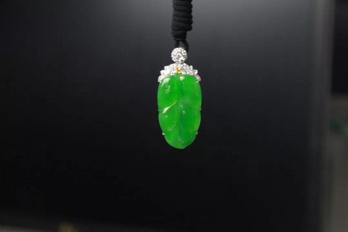 每一件传家宝背后都有其的故事，一代传给一代