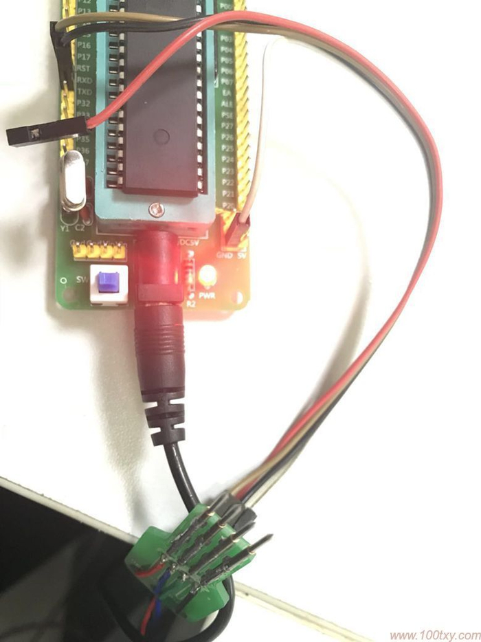 51单片机下载程序的(RXD TXD)连线方式__财经头条__新浪财经