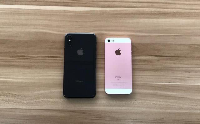 iOS12的iPhoneSE挑战iPhoneX,看完这速度差距我心塞塞!__财经头条__新浪财经