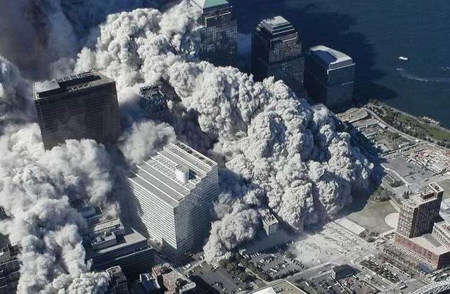 一组照片告诉你17年前美国“911事件”有多恐怖!!