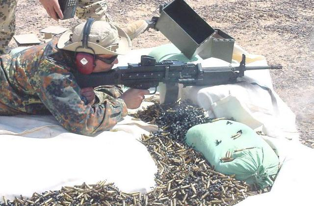 世界排行前五轻机枪，看完后热血沸腾