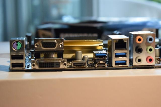 有独显不能用集显？最新铭瑄B360主板+八代U突破实现同时用__财经头条