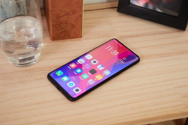 开学季最受欢迎手机，骁龙845+8G运存，OPPO最新旗舰又火了__财经头条