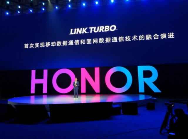 70 Link Turbo技术深度揭秘！荣耀V20的通信黑科技到底有多强？__财经头条__新浪财经