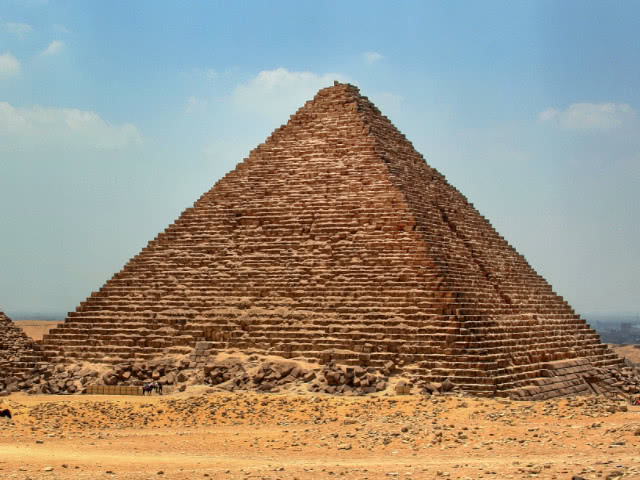 古典金字塔的演变过程，从阶梯金字塔到标准金字塔__财经头条