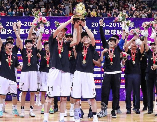 新王！广东女篮成第6支WCBA总冠军，“女奥尼尔”荣膺MVP