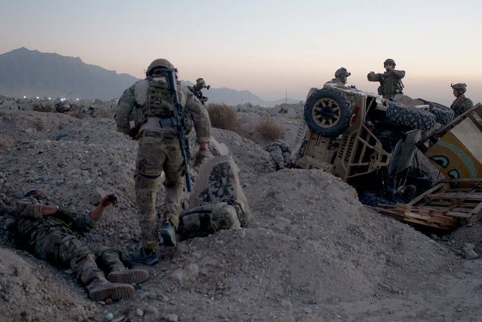 美国一精锐特种部队专业化很强，争分夺秒的行动被人称为天使|急救|美国空军|救援队_新浪新闻