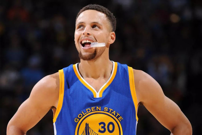 曾经联盟安德玛代言第一人，如今成弃子渴望欧洲退役！|安德玛|詹宁斯|库里_新浪新闻