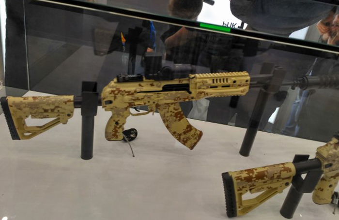 俄罗斯新型突击步枪AK-15