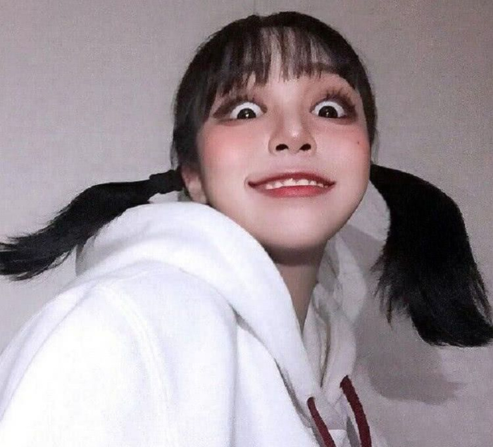 神经病系·怪咖少女头像：“你泛滥我也泛滥，你喜欢谁我就干谁”|泛滥|神经病|头像_新浪新闻