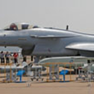 歼10B战机首秀珠海意义重大：已基本缓解火力弱问题_手机新浪网